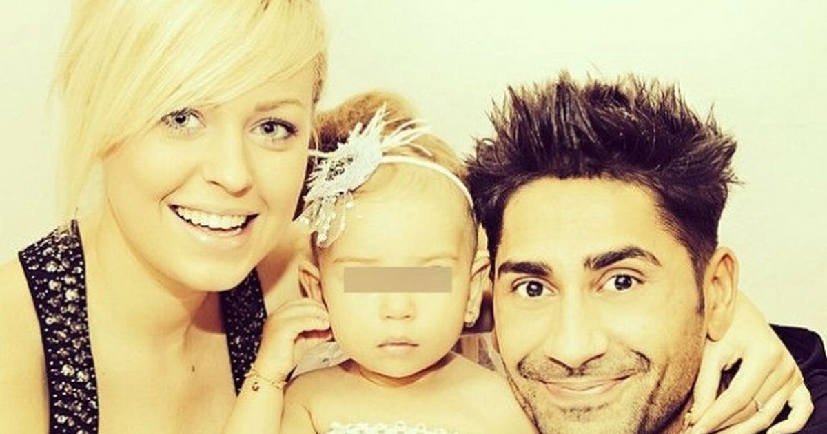 EXCLUSIV! VIDEO! Connect-R si sotia lui isi hranesc fiica de nici doi ...