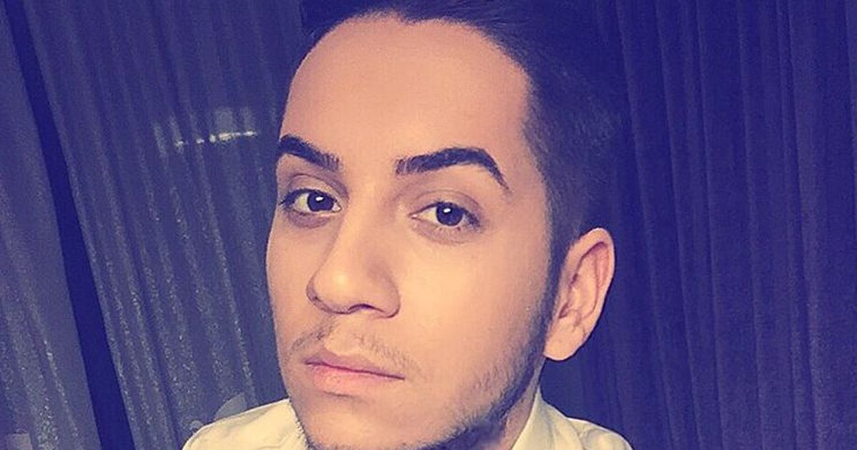 Fulgy s-a combinat cu o super dansatoare la bara! Bruneta este foarte ...