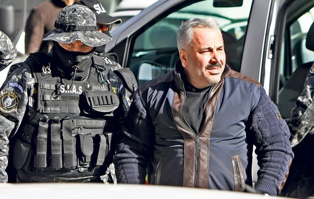 VIDEO Mario Balint i-a luat locul tatalui sau in lumea smecherilor din ...