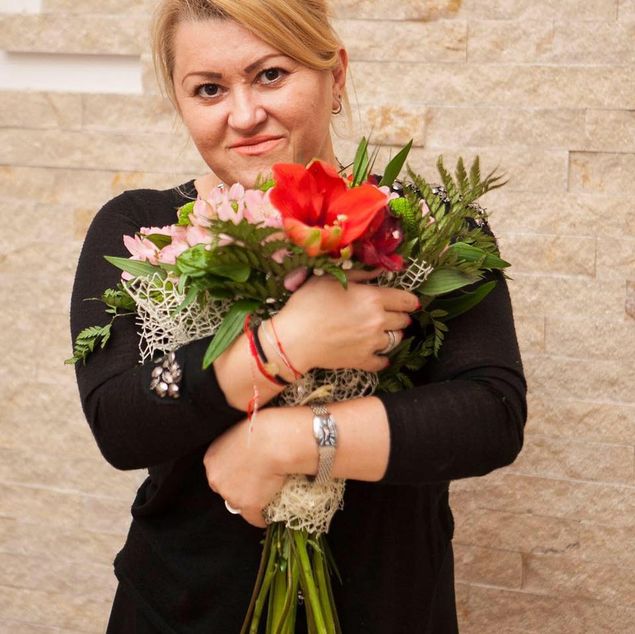 FOTO! Super petrecere pentru fratele pe care Elena Udrea il tine "la ...