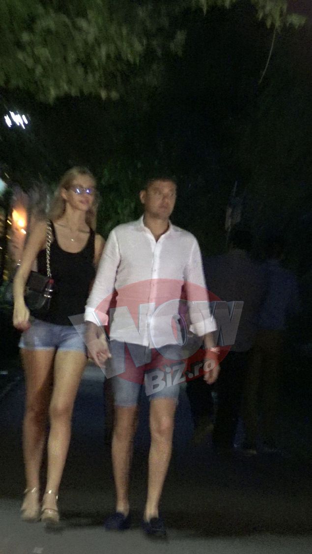 VIDEO EXCLUSIV! Cristi Boureanu si iubita, plimbare nocturna in parc ...