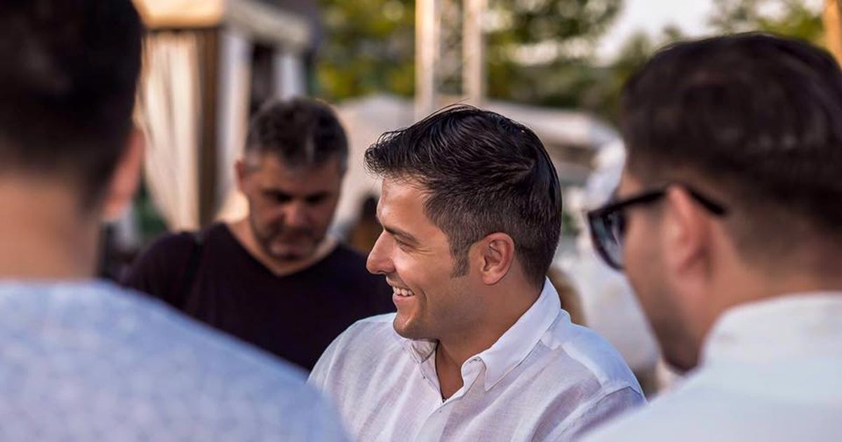 Liviu Varciu si-a ras barba si si-a lasat mustata! Doamne, cum arata, e ...