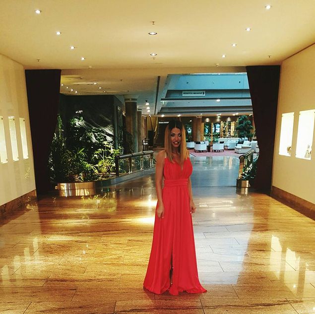 Prima poza cu iubitul Anei Mocanu! Asistenta TV se iubeste cu un tatuat ...