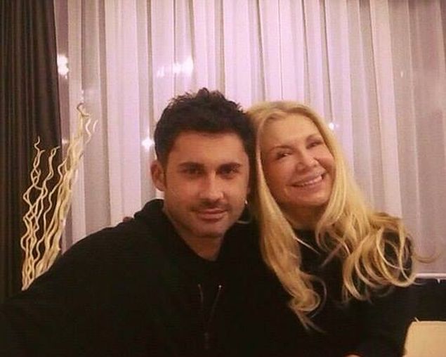 Mama lui Dan Balan, in costum de baie! Are 58 de ani, dar face senzatie ...