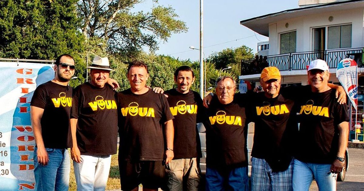 FOTO Imagini incredibile cu spectacolul sustinut de grupul umoristic ...