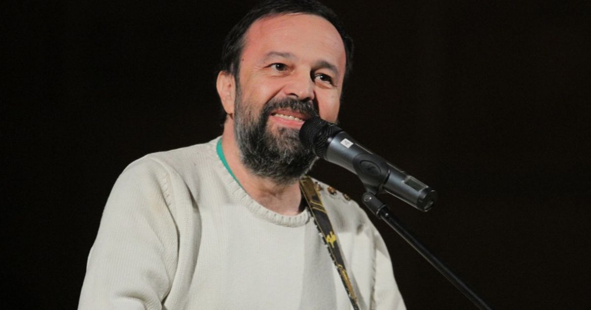 FOTO & VIDEO! Ce s-a intamplat in timp ce Ioan Gyuri Pascu ii canta ...