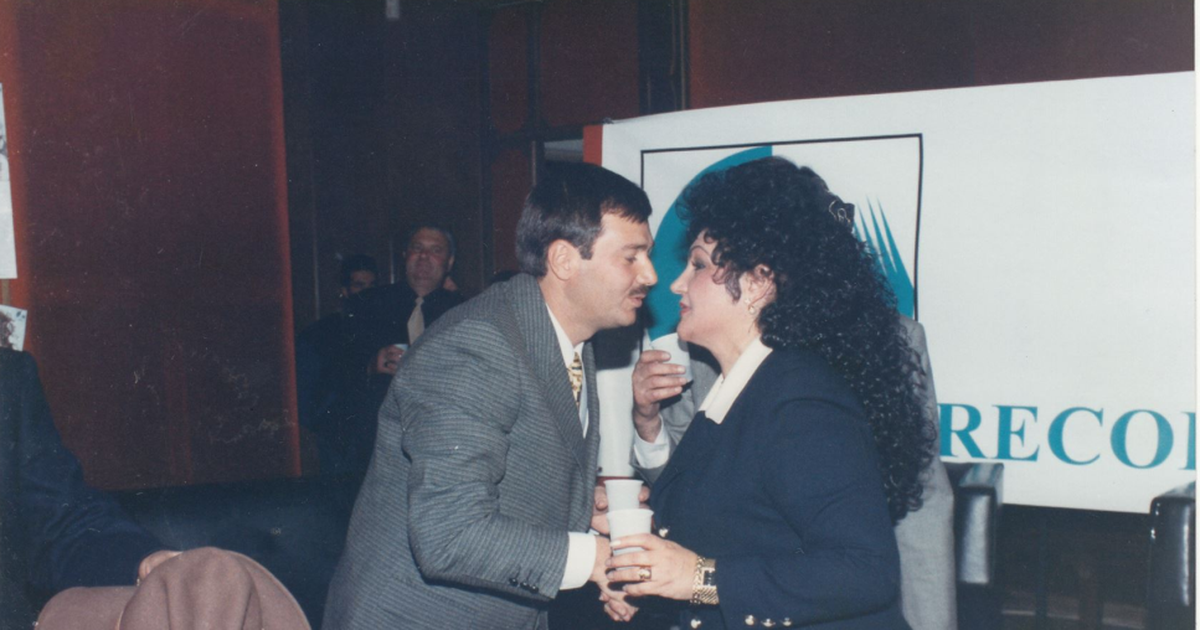 Cum aratau Elena Merisoreanu si Radu Baron acum 20 de ani! Cantareata ...