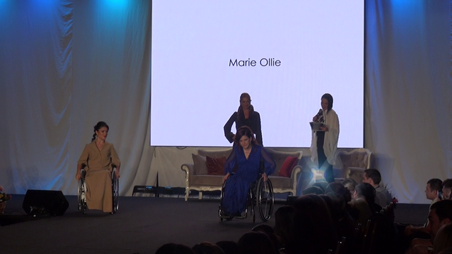 Video! Anca Turcasiu arata demential! La 46 de ani, artista le da clasa ...