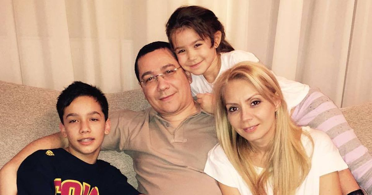 Fiul lui Victor Ponta s-a lasat de karting si s-a apucat de rugby ...