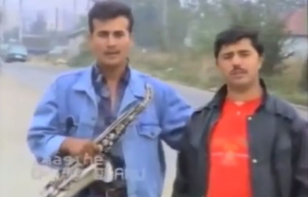 Imagini din tineretea lui Nicolae Guta! Era tanar, n-avea bani si canta ...