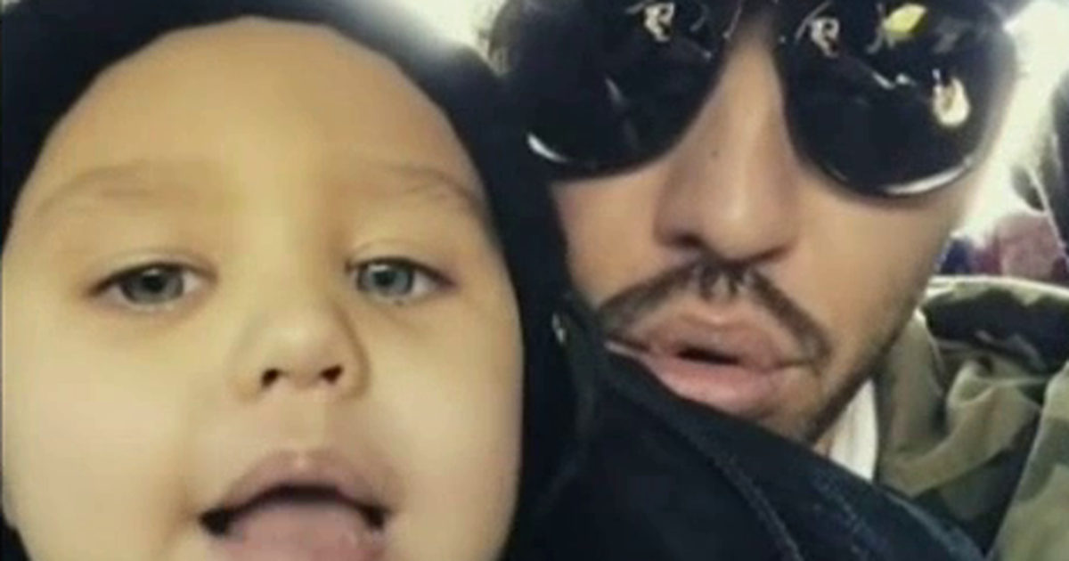 Alex Velea, un tatic implinit! Artistul se pricepe de minune la ...