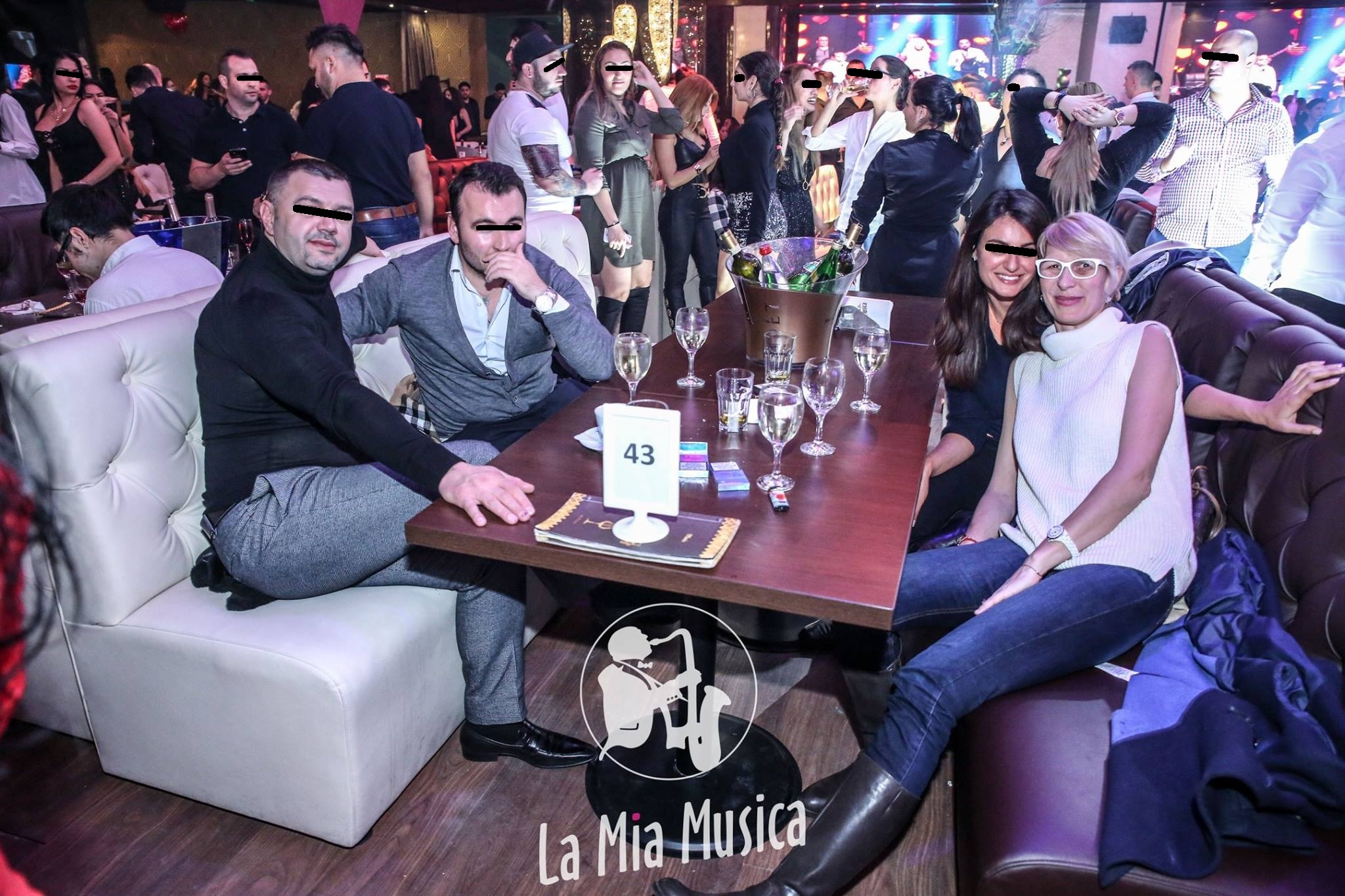 Monica Iagar s-a distrat pe manele - WOWBiz