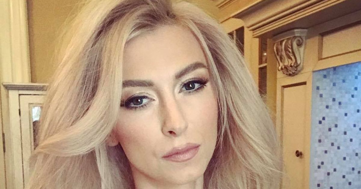 Andreea Balan nu si-a invitat tatal la botezul fetitei - WOWBiz
