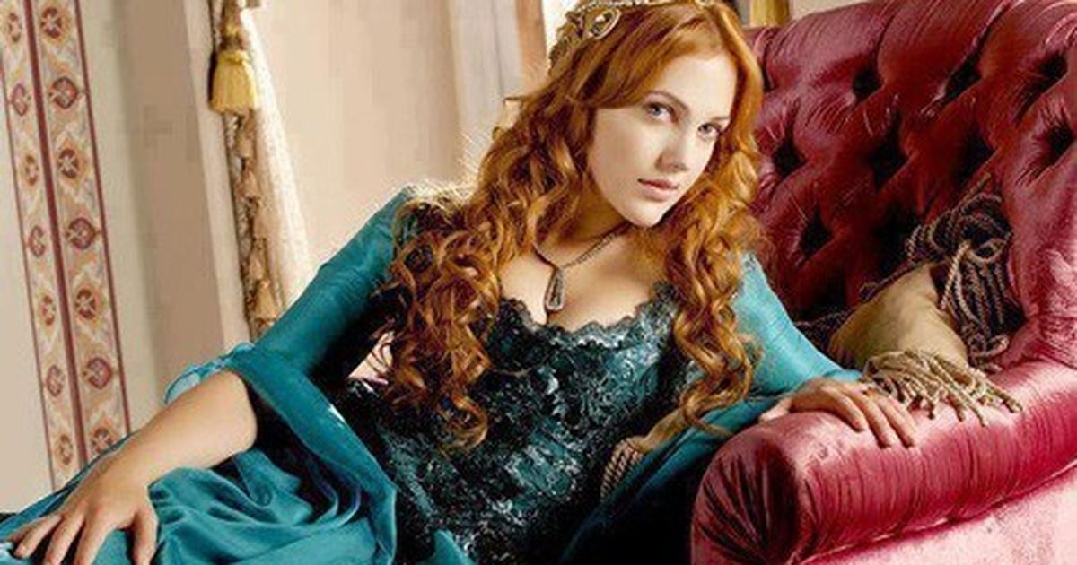 Actrita Meryem Uzerli, cea care a interpretat-o pe sultana Hurrem in ...