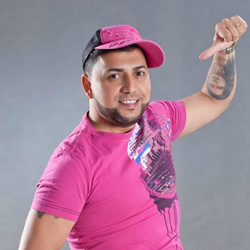 Un cunoscut manelist de la noi a facut NUNTA! - WOWBiz