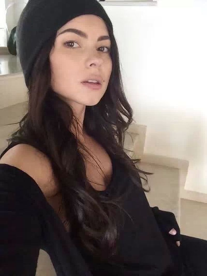 Inna si-a amenintat un fan, la un concert. - WOWBiz