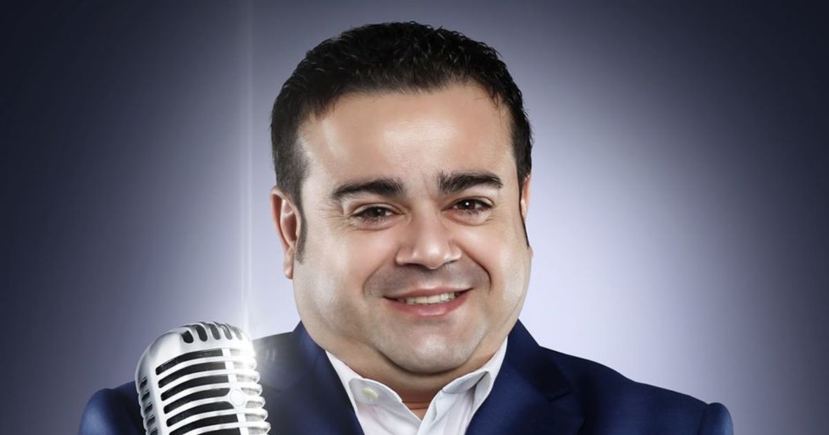 Un roman si-a dat doctoratul in manele! Fost ziarist, Adrian Schiop are ...