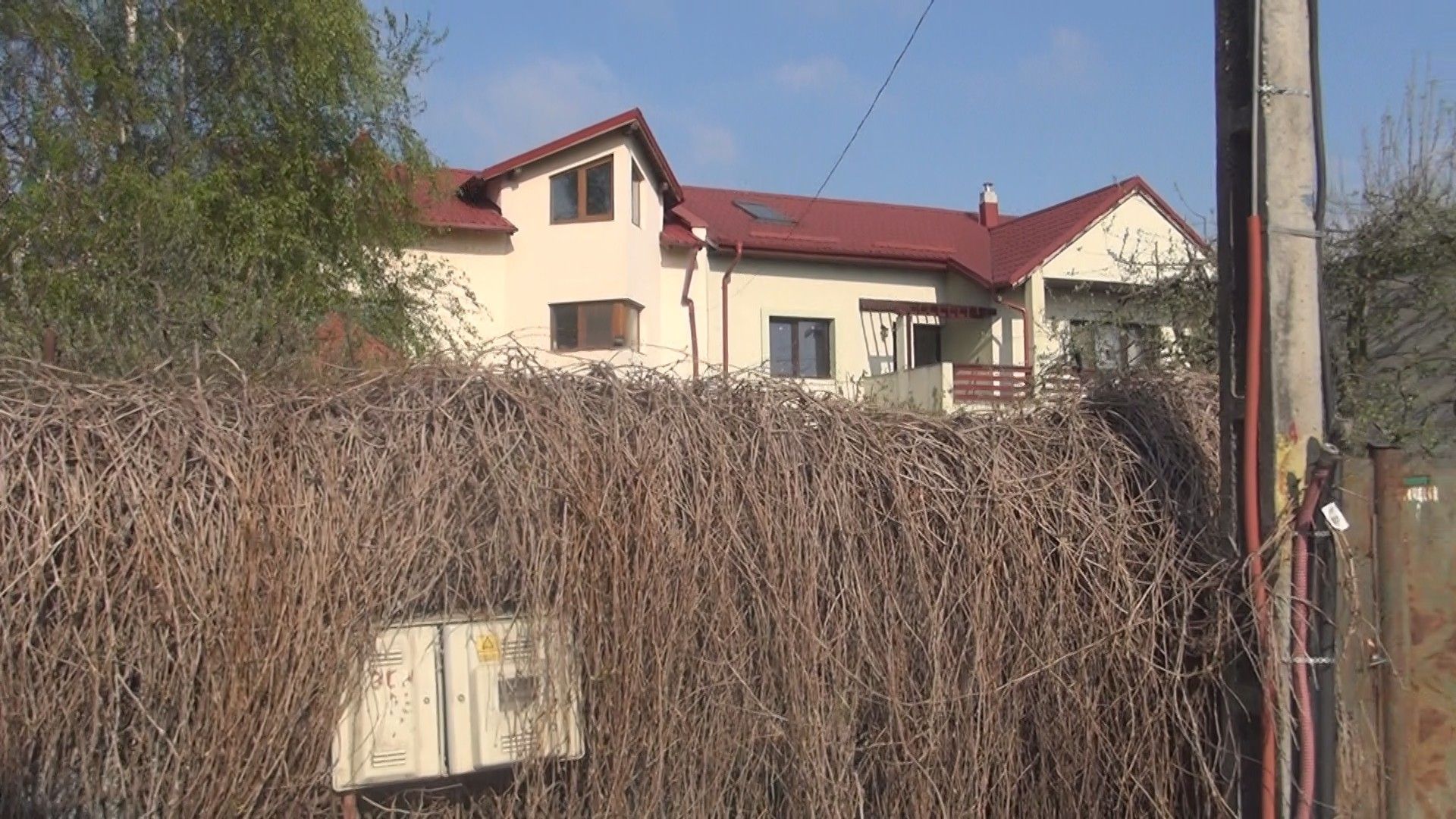 Cum arata casa lui Florin Zamfirescu si cum se prezinta casa Catalinei ...