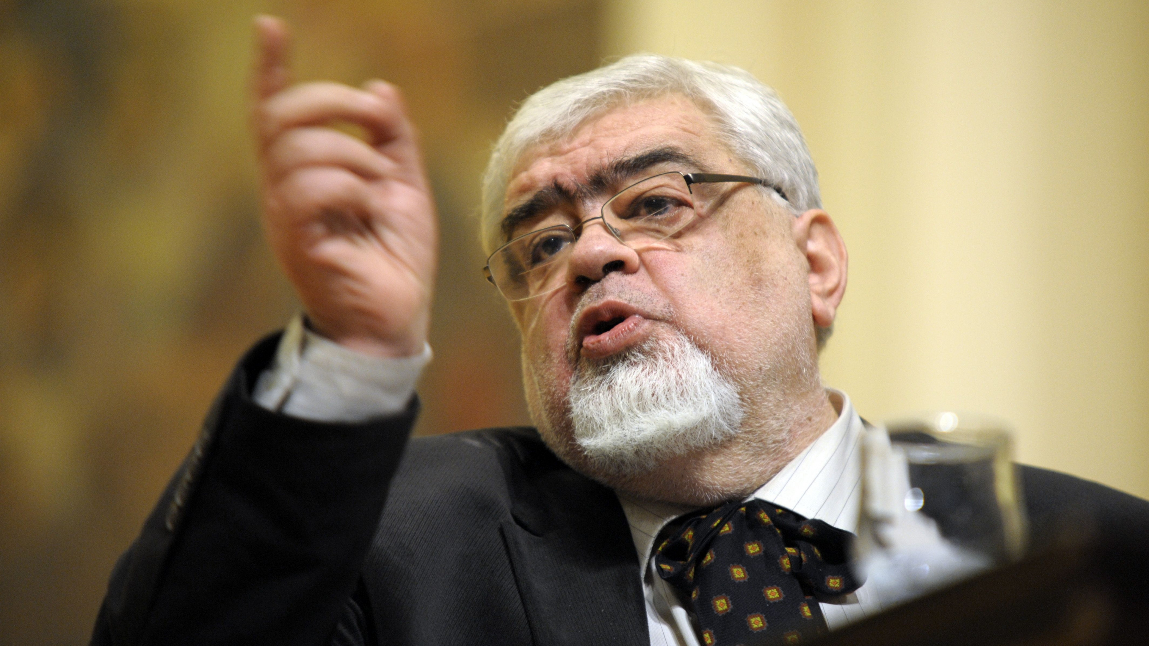 Mihai Plesu s-a distrat in Grecia alaturi de prieteni. - WOWBiz