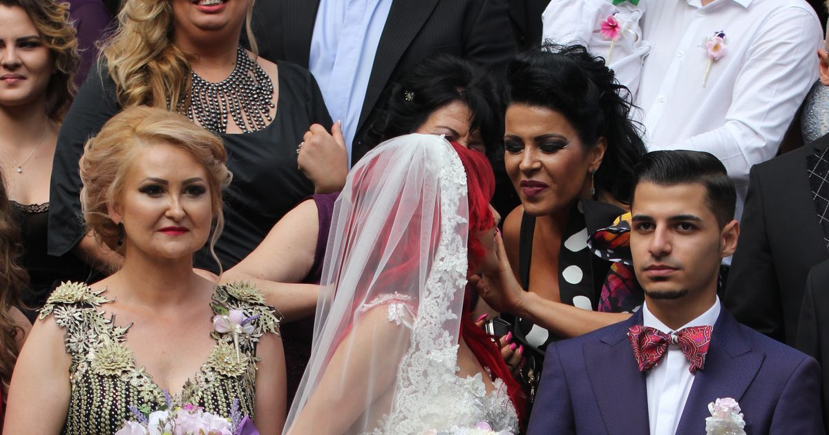 Scene halucinante si indemn nemaivazut la nunta fiului Andrei Ghita ...