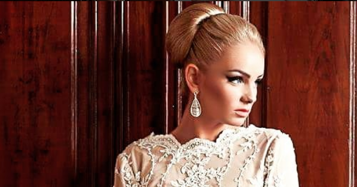 Maria Constantin, mai dezinhibată ca niciodată! A renunţat la haine şi ...