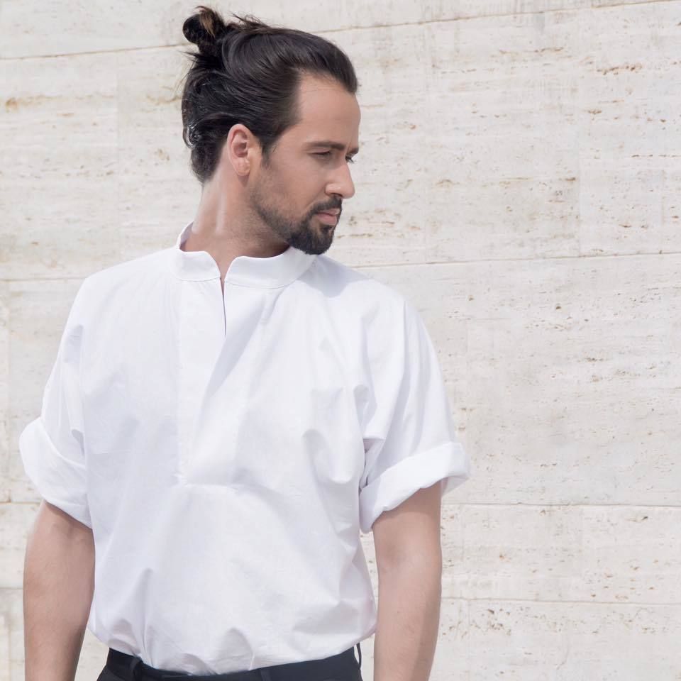 Alexandru Constantin a lansat propria colectie de tricouri si de ...