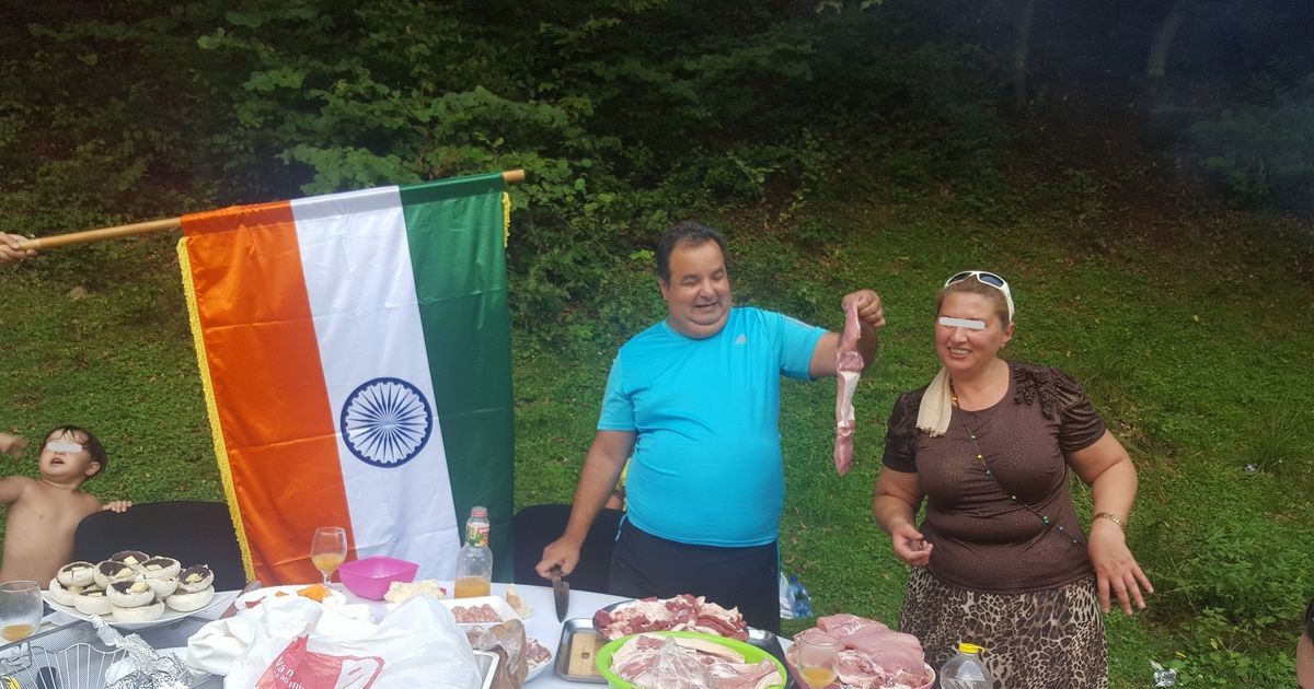 De ziua Indiei, Dorin Cioaba, regele rromilor, a fluturat steagul tarii ...
