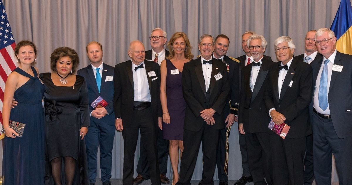 Andra Turcanu a stralucit cu o colectie de gala la Washington - WOWbiz.ro
