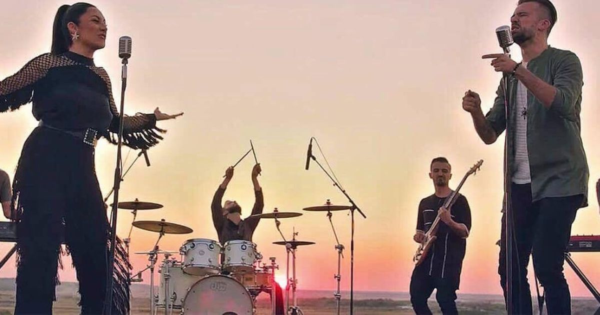 Andra are melodie cu FreeStay, trupa lui Ristei! Asculta "Intre noi nu ...