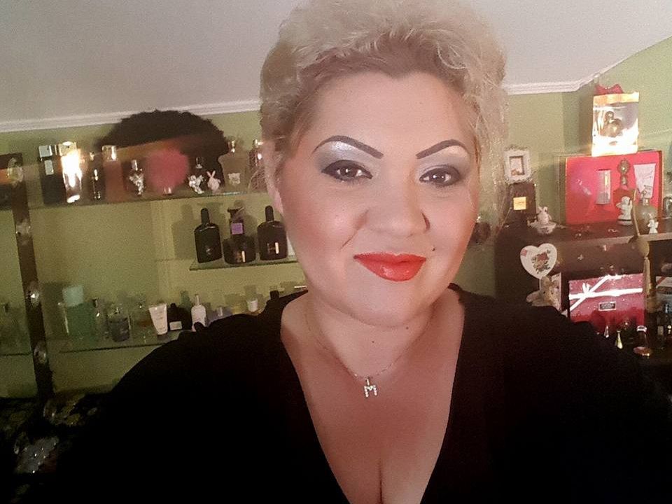 Minodora a mers sa isi faca analizele, iar cand a ajuns acasa a ...