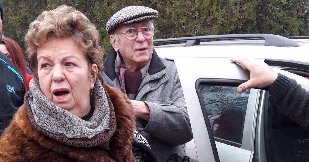Primul sot al Stelei Popescu participa la inmormantare! Regizorul Dan ...