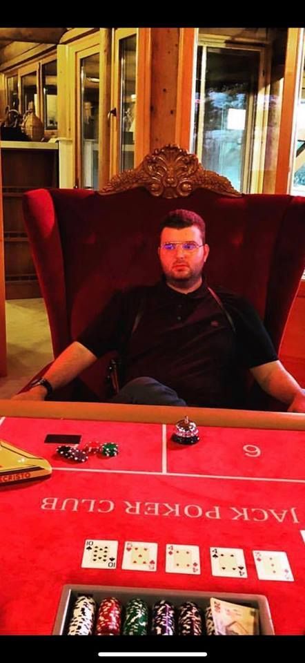 Victoras Micula s-a ingrasat iar si a sarit de 100 kilograme! Tanarul ...