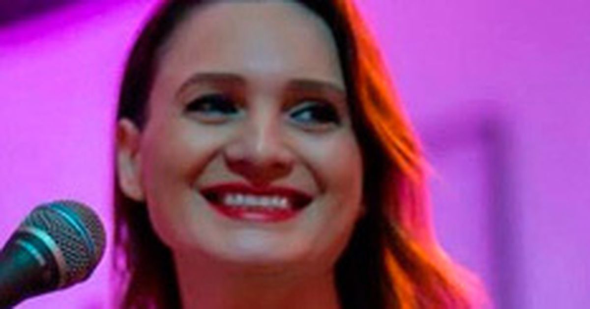 Ana Mardare, cu preotii si doctorii la spectacol! - WOWBiz
