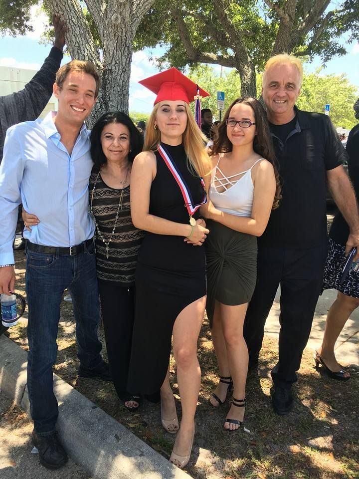 Fiul vitreg al Elenei Carstea s-a indragostit! - WOWBiz