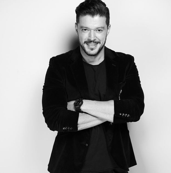 Cum arata Victor Slav pe vremea cand aparea in videoclipurile trupei ...