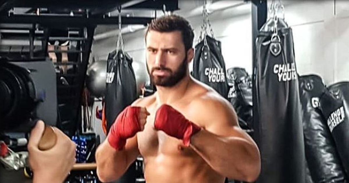 Andrei Stoica pe coperta unei revistei - WOWbiz.ro