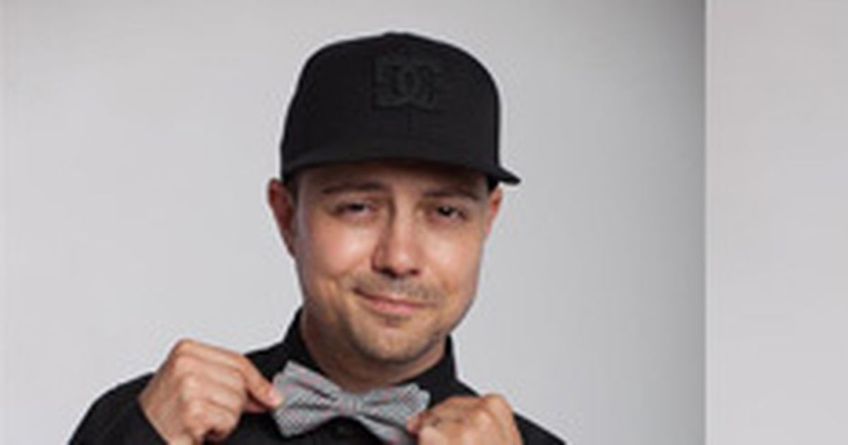 Dan Badea a fost DJ si si-a inceput cariera cantand cu Fizz si cu Delia ...