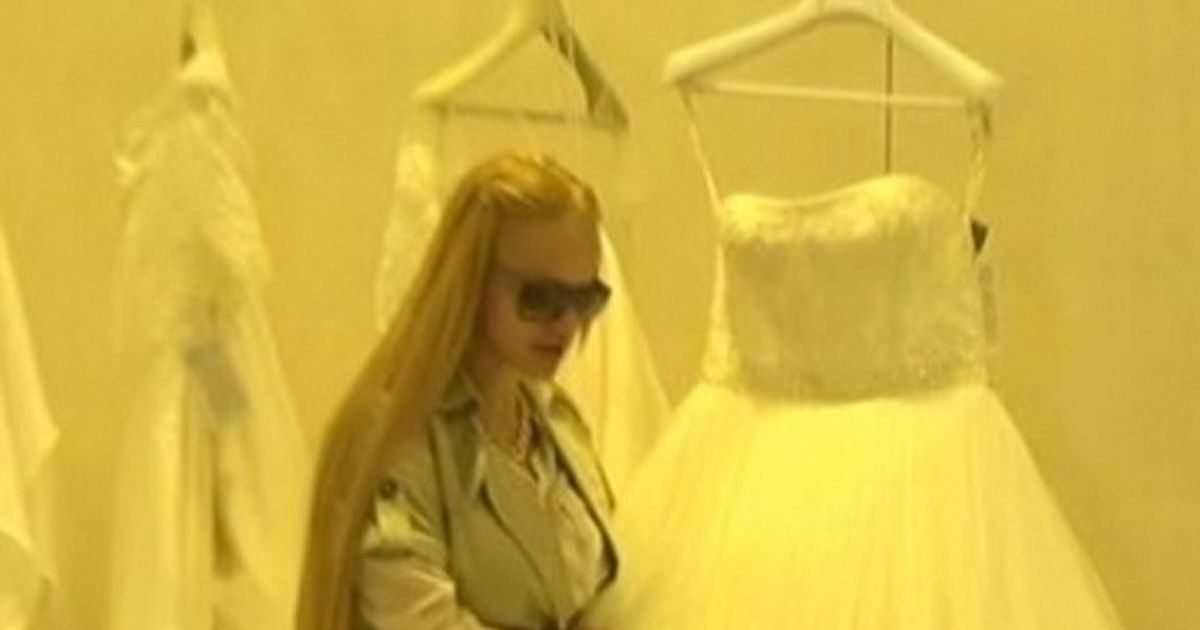 VIDEO EXCLUSIV | Anda Adam, pentru prima oara in rochie de mireasa! Am ...