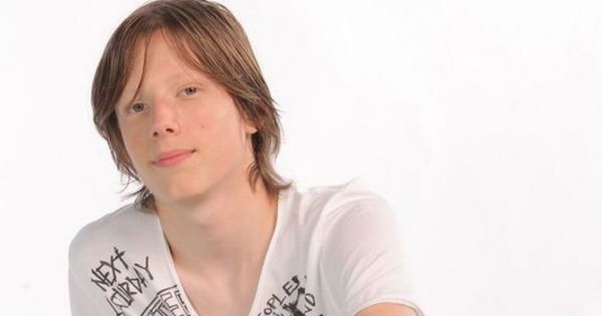 VIDEO | Bubu rupe-n doua clubu'! Celebrul tobosar si-a scos iubita la ...