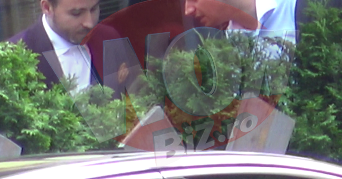 VIDEO | "Printul" Cristea a iesit sa manance o ciorba imbracat la patru ...