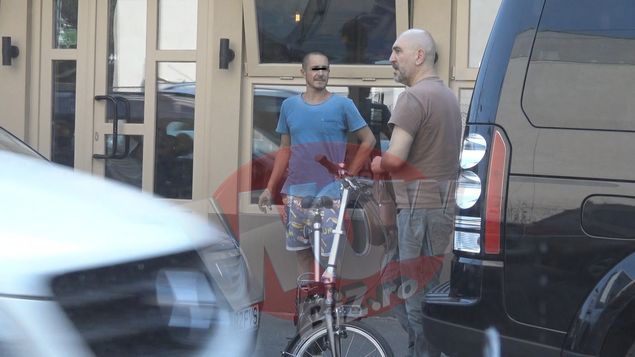 VIDEO EXCLUSIV | Razvan Exarhu isi face rondul pe bicicleta prin ...
