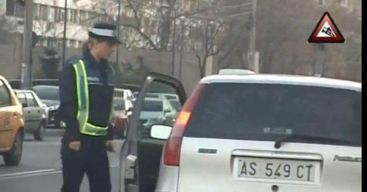 Dialog halucinant intre un sofer si politist: "Daca imi iei permisu' te ...