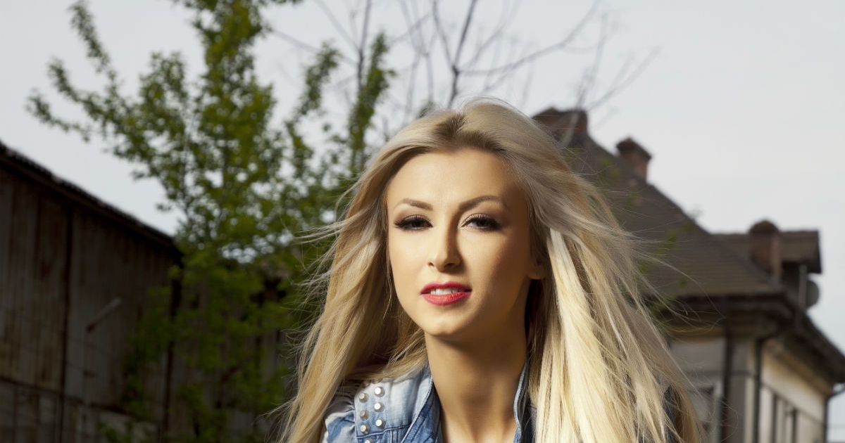 Andreea Balan a schimbat peste 50 de tinute in 10 ore - WOWbiz.ro