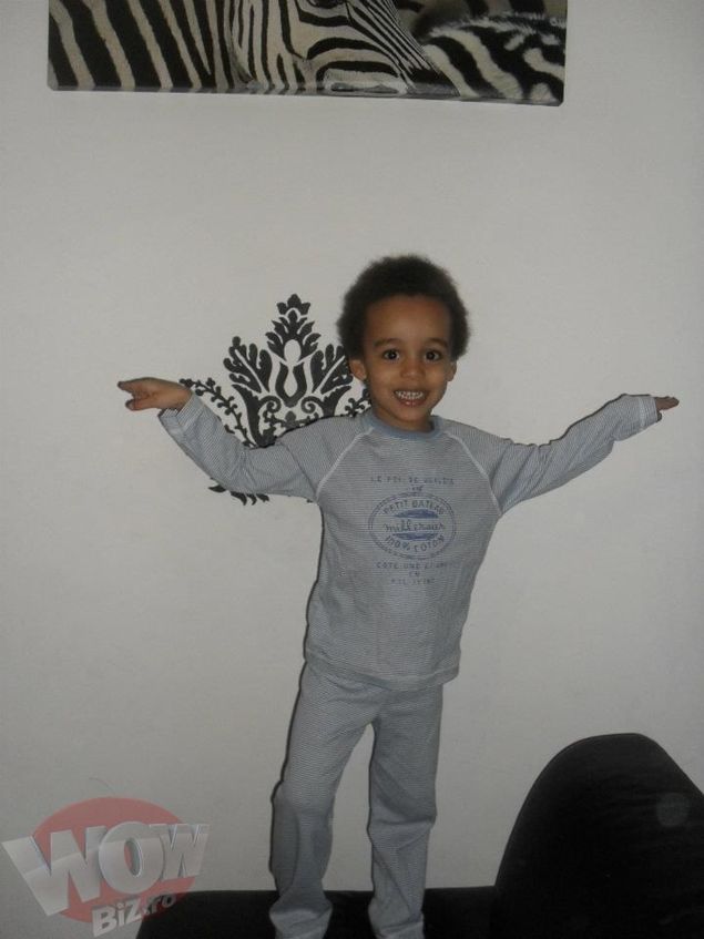 FOTO! Incredibil! Cine a reusit sa o dezbrace pe Loredana! Au stat goi ...