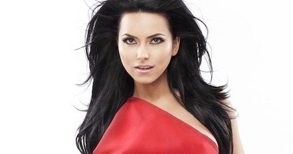 Inna si Vica Blochina, cele mai sexy aparitii in culorile tricolorului ...