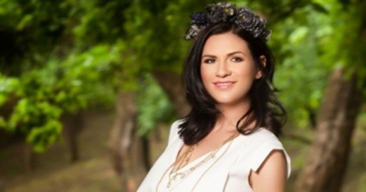 Ellie White, ultima sedinta foto inainte de a naste! Vezi ce burtica ...