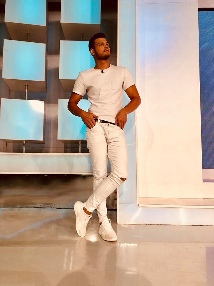 Razvan Botezatu a fost abuzat sexual in copilarie - WOWBiz