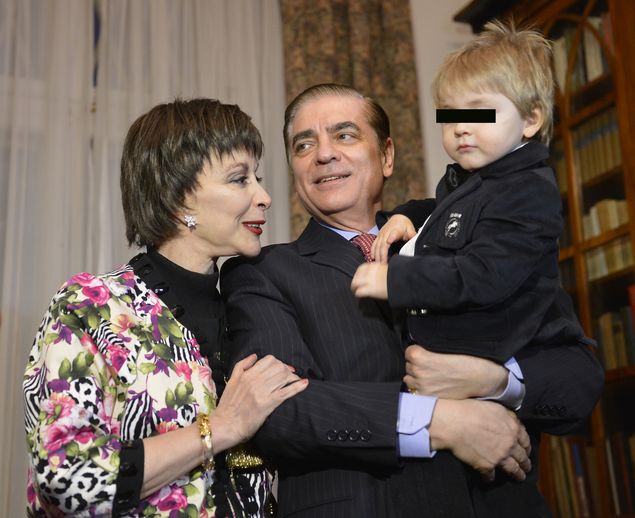 Printul Carol Ferdinand intra in afaceri de la 3 ani! Micul Print va fi ...