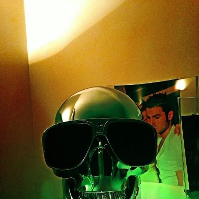 Ce smecher de smecher e Mutu! Uite ce accesoriu iPhone si-a cumparat ...