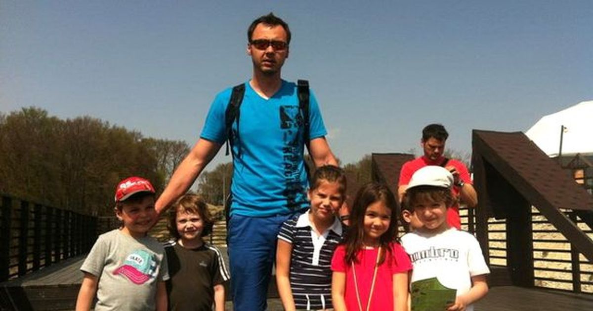 Razvan Florea preda ore de natatie in Constanta. Fostul medaliat cu ...